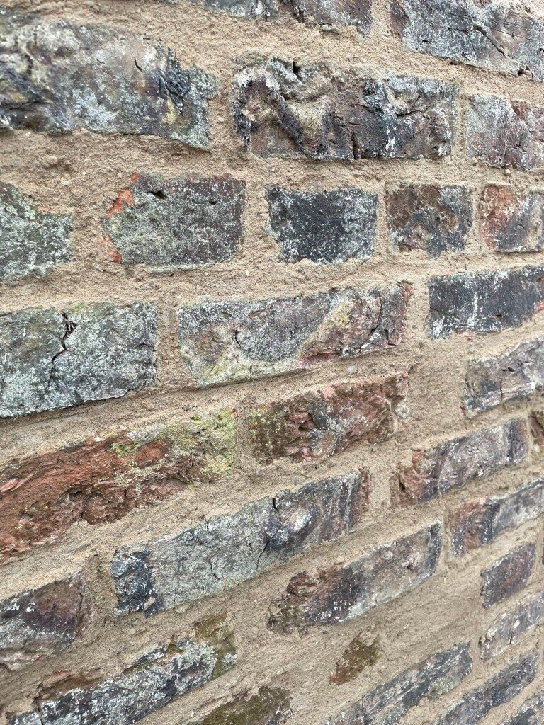 Restoring Brickwork on Traditional Buildings - Have A Go : DIY Training ...