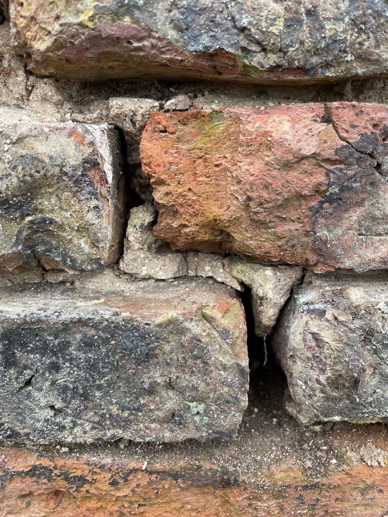Restoring Brickwork on Traditional Buildings - Have A Go : DIY Training ...